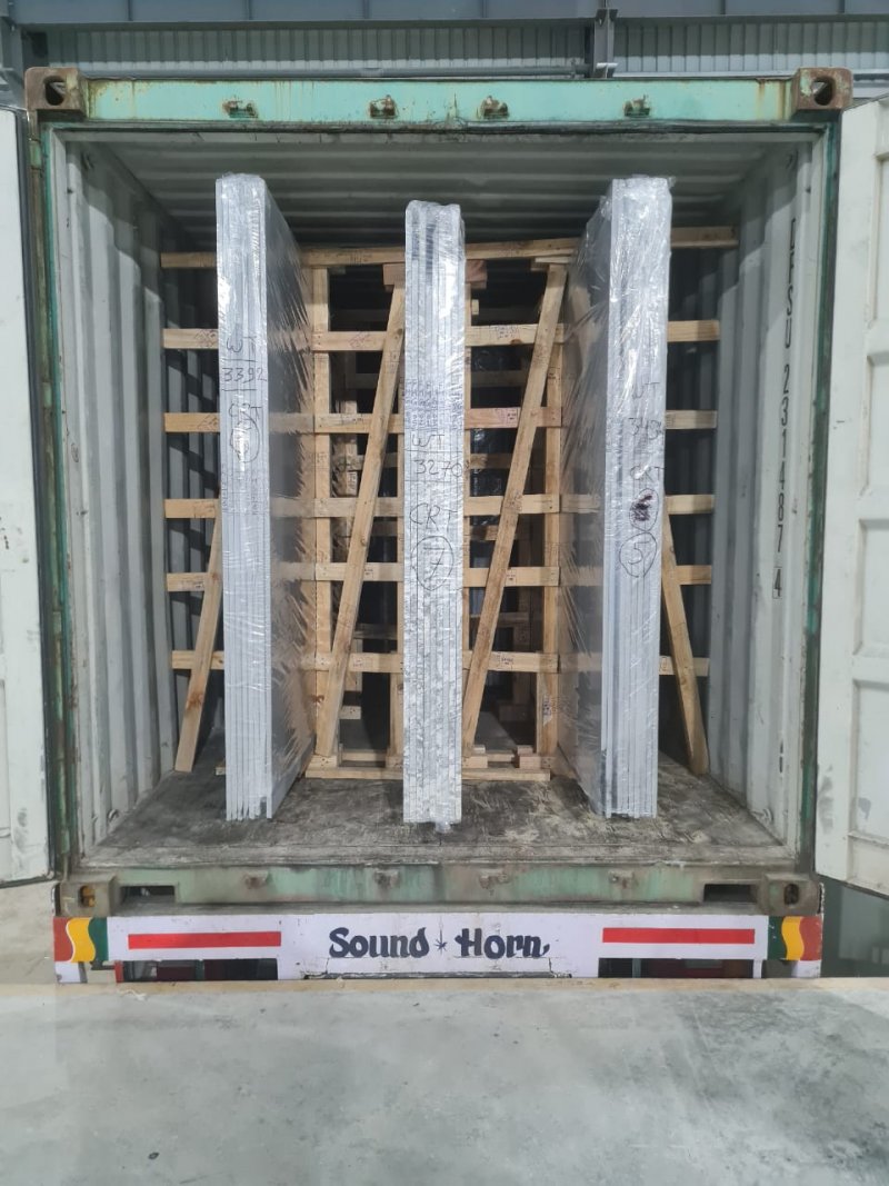 Granite Slabs in Shipping Container | Fortuna Marmo Granite
